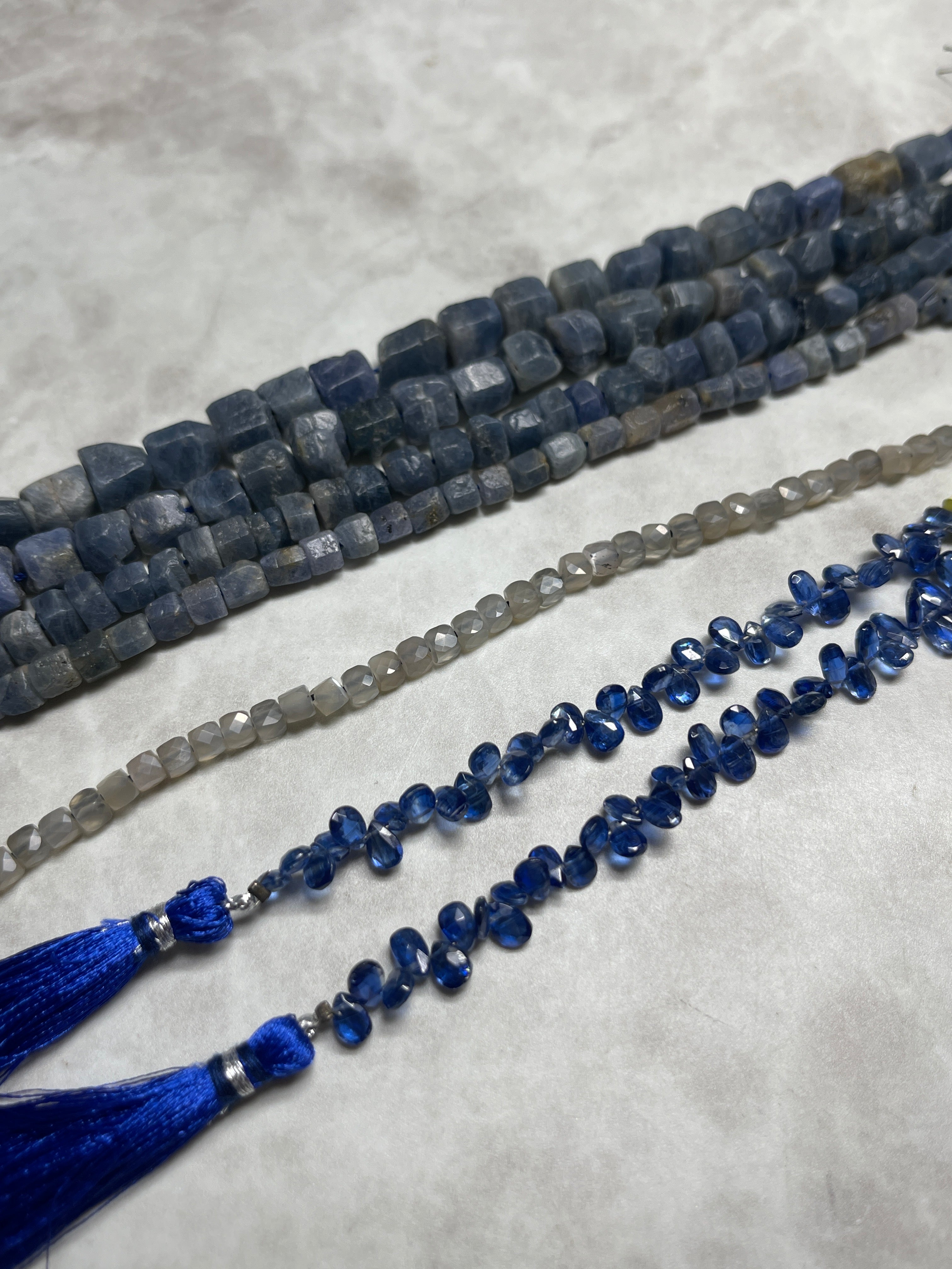 moco.goさん 241023 天然石ビーズ – MIKI BEADS